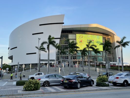 MIAMI-DADE ARENA - Updated May 2025 - 1612 Photos & 361 Reviews - 601 ...