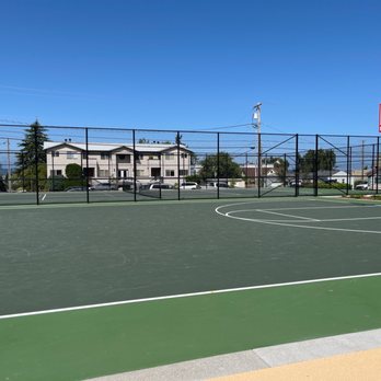 CIVIC FIELD - Updated December 2025 - 12 Photos - 598 Edmonds St ...