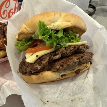 FLYING BURGER - Updated August 2025 - 53 Photos & 125 Reviews - 1108 ...