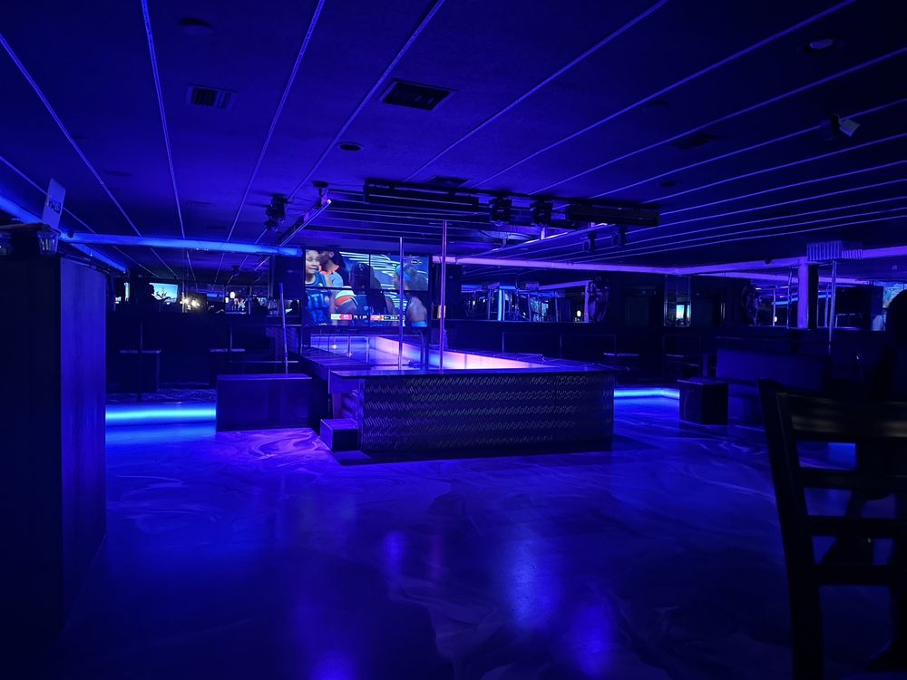 TRUTH LOUNGE - Updated November 2025 - 4202 W Cayuga St, Tampa, Florida ...