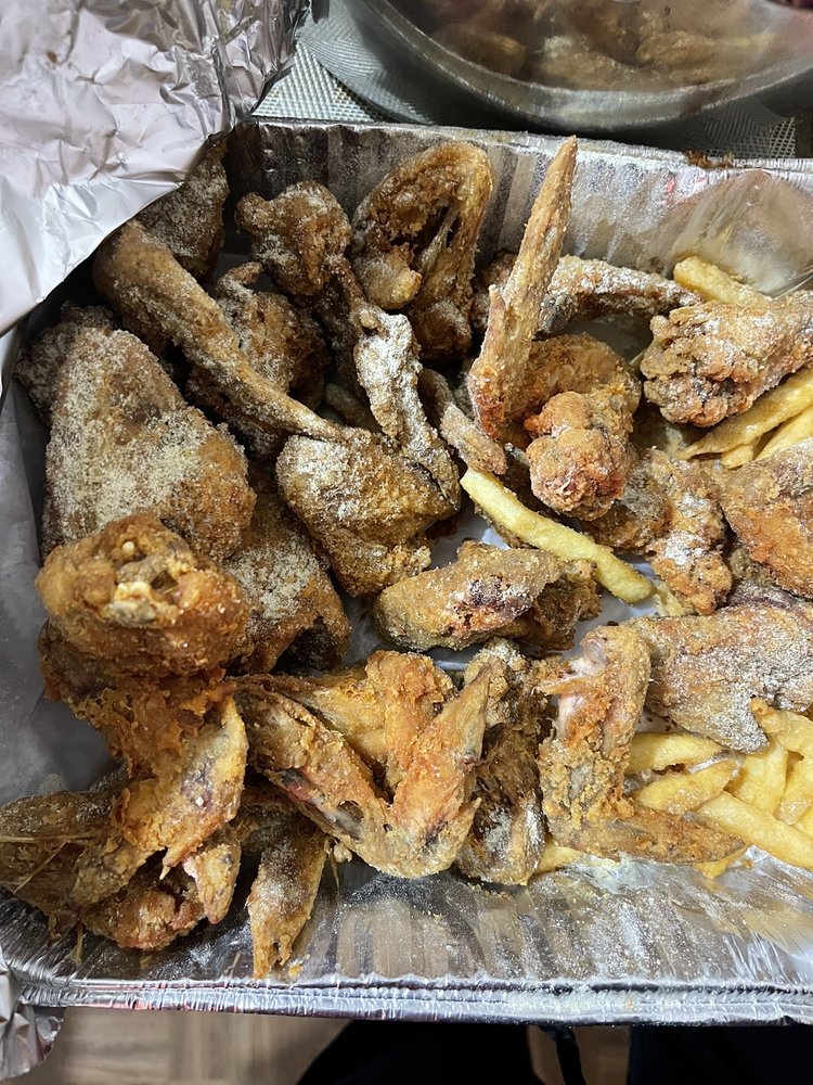 JJ FISH & CHICKEN - CHICAGO - Updated October 2025 - 11 Photos & 10 ...