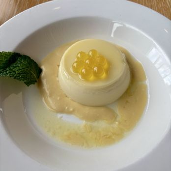 ACACIA MIDTOWN - Updated January 2026 - 163 Photos & 75 Reviews - 2363 ...