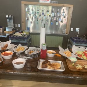 OLD OAK TAPHOUSE - 34 Photos & 16 Reviews - 17527 Hwy 105 E ...