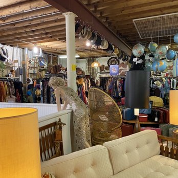 FLOWER CHILD - Updated July 2025 - 143 Photos & 110 Reviews - 233 E 5th ...