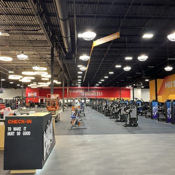 CRUNCH FITNESS - ALTAMONTE SPRINGS - Updated December 2025 - 35 Photos ...