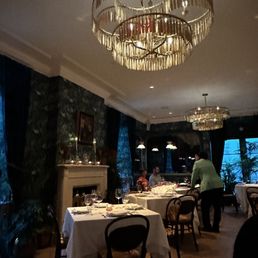 CHATEAU ZZ’S - Updated December 2025 - 233 Photos & 94 Reviews - 1500 ...