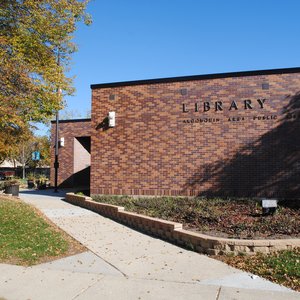 CRYSTAL LAKE PUBLIC LIBRARY - Updated December 2024 - 13 Reviews - 126 ...