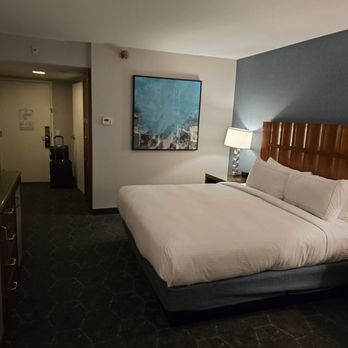 DOUBLETREE BY HILTON HOTEL CARSON - Updated May 2025 - 412 Photos & 177 ...