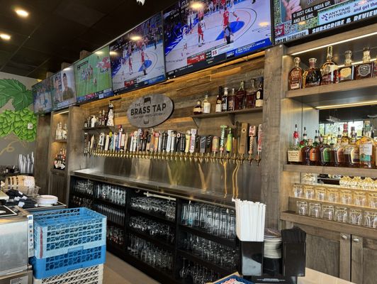 THE BRASS TAP - Updated December 2025 - 30 Photos & 17 Reviews - 16 N W ...