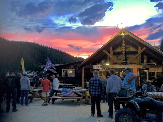 THE BAUM SHELTER - 51 Photos - 131 Bemis Gulch Rd, Warren, Idaho - Bars ...