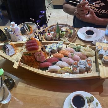 OSAKA - Updated December 2025 - 112 Photos & 76 Reviews - 1077 Elm St ...