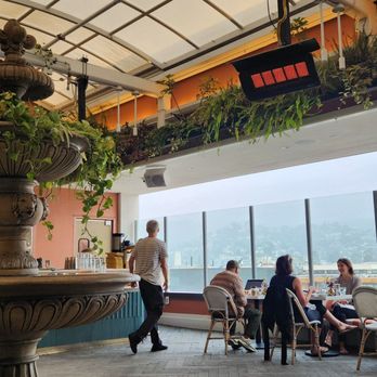 BAR LIS - Updated June 2025 - 422 Photos & 295 Reviews - 1541 Wilcox ...