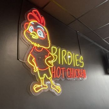 BIRDIES HOT CHICKEN - Updated November 2025 - 111 Photos & 103 Reviews ...