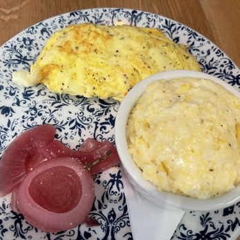 TUPELO HONEY SOUTHERN KITCHEN & BAR - Updated October 2025 - 116 Photos ...