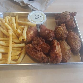 TUXON CHIX - Updated June 2024 - 71 Photos & 33 Reviews - 5524 E Grant ...