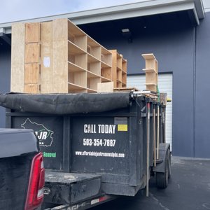 OREGON CITY GARBAGE - Updated June 2025 - 20 Photos - 820 7th St ...