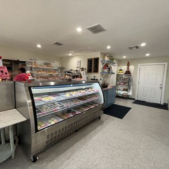 THE SWEET TOOTH PARLOR BAKERY | CAKES & BAKED GOODS - Updated September ...