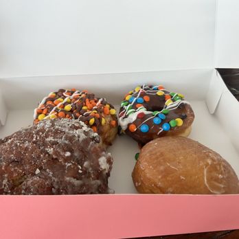 THOMAS DONUT & SNACK SHOP - Updated September 2024 - 587 Photos & 890 ...