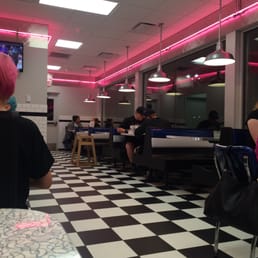 B-BOPS - Updated July 2025 - 21 Photos & 41 Reviews - 4500 Fleur Dr ...