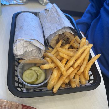 CHOMP CHEESESTEAKS & MORE - Updated December 2025 - 127 Photos & 17 ...