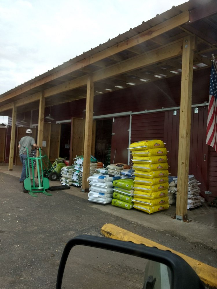 THE FEED STORE - Updated March 2026 - 10206 Fl Ga Hwy, Havana, Florida ...