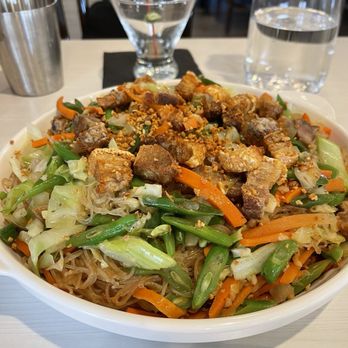 DABARKADZ FILIPINO BISTRO - Updated July 2025 - 112 Photos & 75 Reviews ...
