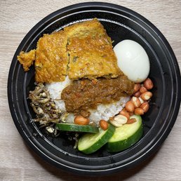 URBAN HAWKER - Updated January 2026 - 1530 Photos & 409 Reviews - 135 W ...