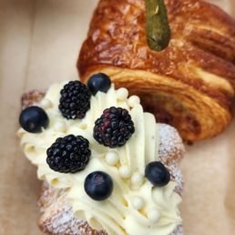 POULETTE BAKESHOP - Updated January 2026 - 407 Photos & 219 Reviews ...