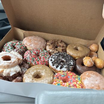 MOMO DONUTS - Updated December 2025 - 92 Photos & 120 Reviews - 636 ...