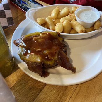 THE GRUMPY TROLL - Updated July 2024 - 396 Photos & 401 Reviews - 105 S ...