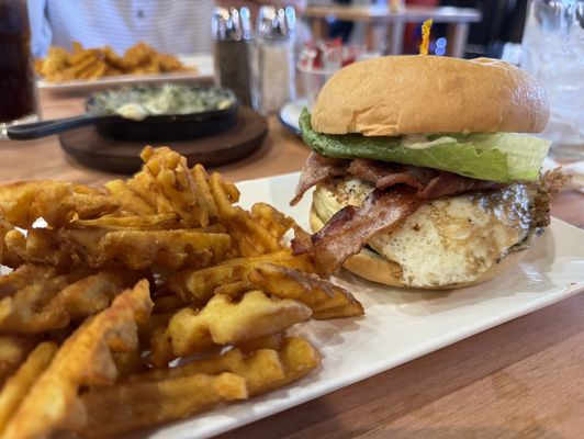 007 BOND BAR & RESTAURANT - Updated June 2024 - 5250 International Dr ...