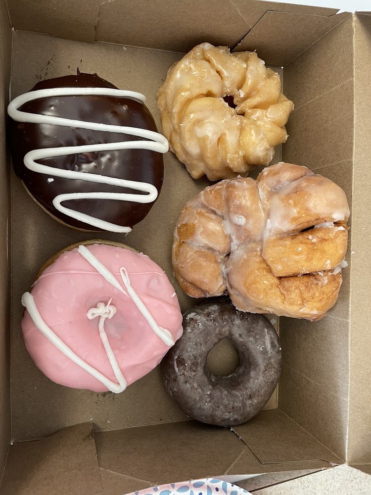 TIM HORTONS - Updated June 2025 - 11 Photos & 21 Reviews - 10 Booth St ...