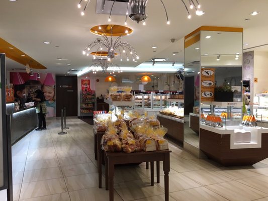 PÂTISSERIE COCOBUN - ATWATER - Updated December 2025 - 59 Photos & 31 ...