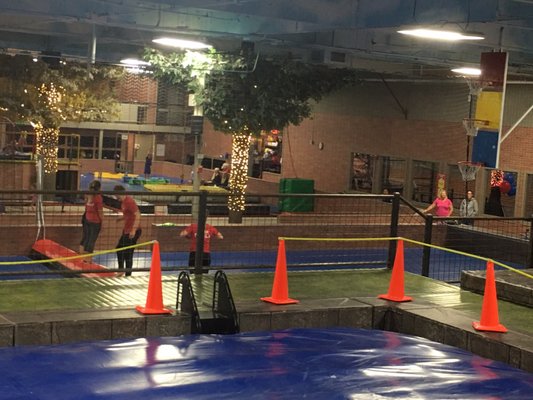 KIDS THAT RIP - 51 Photos & 42 Reviews - Trampoline Parks - 1927 N ...