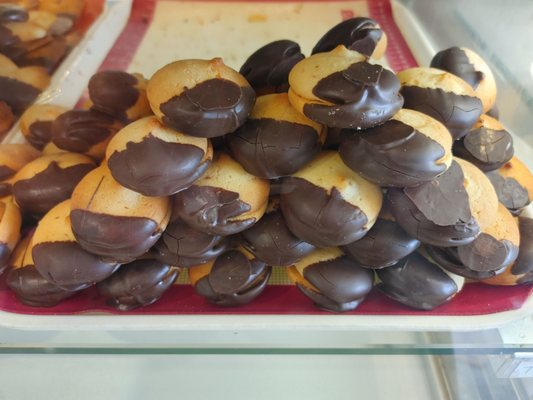 RED HOUSE BAKERY - 43 Photos & 19 Reviews - 11 Glen Watford Dr ...