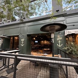 KING’S FISH HOUSE - PINE AVE - Updated December 2025 - 2766 Photos ...