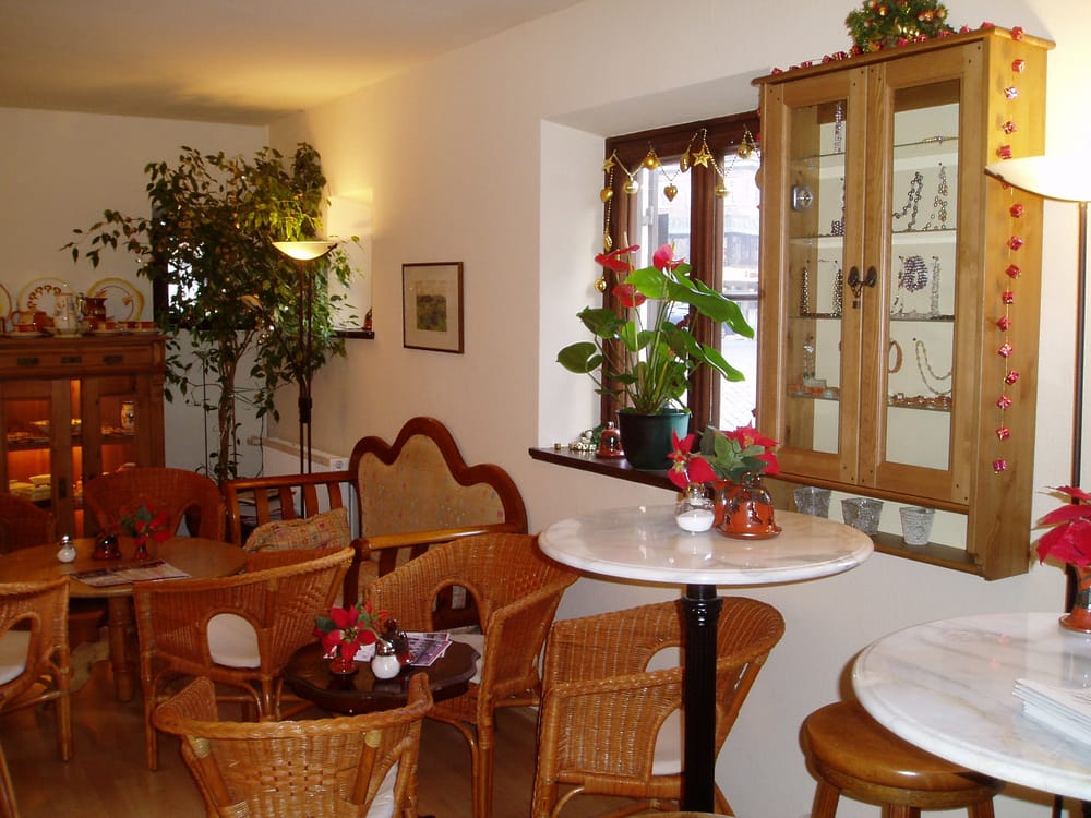 CAFE IM ATELIER - Updated March 2025 - 19 Photos - Neutormauer 25 ...