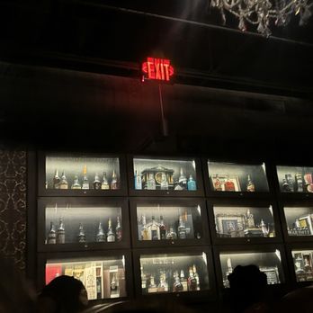 THE WHITE RABBIT - Updated May 2025 - 616 Photos & 413 Reviews - 207 N ...