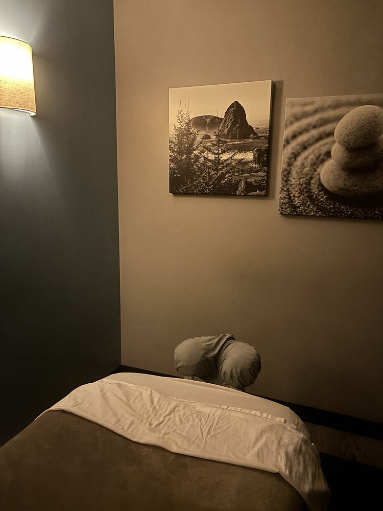 HAND & STONE MASSAGE AND FACIAL SPA - Updated November 2025 - 12 Photos ...