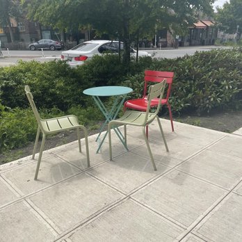 FRESH FLOURS - Updated July 2024 - 233 Photos & 184 Reviews - 1624 S ...