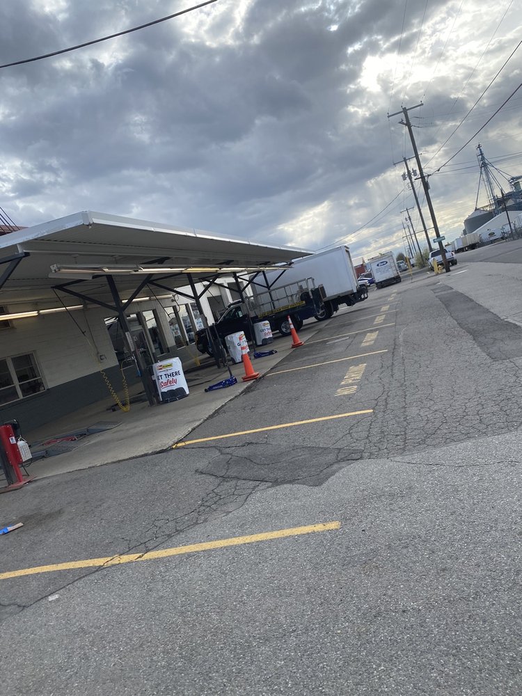 LES SCHWAB TIRE CENTER - Updated October 2025 - 25 Reviews - 6320 E ...