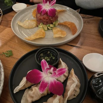 SAKU - Updated September 2025 - 473 Photos & 365 Reviews - 936 Park Ave ...