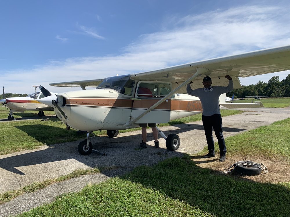 FREEWAY AIRPORT - Updated July 2024 - 13 Photos & 15 Reviews - 3900 ...