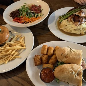 CHESTER’S KITCHEN AND BAR - 440 Photos & 724 Reviews - 111 S Broadway ...