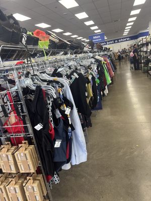 GOODWILL STORE & DONATION CENTER - Updated December 2025 - 26 Photos ...