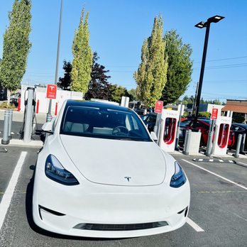 TESLA SUPERCHARGER - Updated July 2025 - 405 SE Everett Mall Way ...