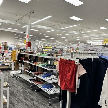 TARGET - Updated December 2025 - 275 Photos & 197 Reviews - 2462 ...