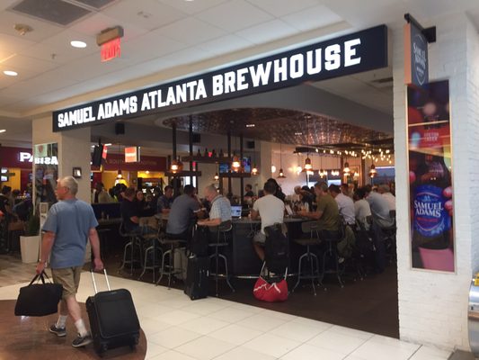SAM ADAMS BREWHOUSE - 44 Photos & 131 Reviews - Bars - 6000 N Terminal ...
