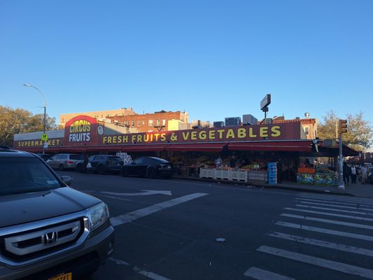 CIRCUS FRUITS - Updated September 2025 - 36 Photos & 85 Reviews - 5915 ...