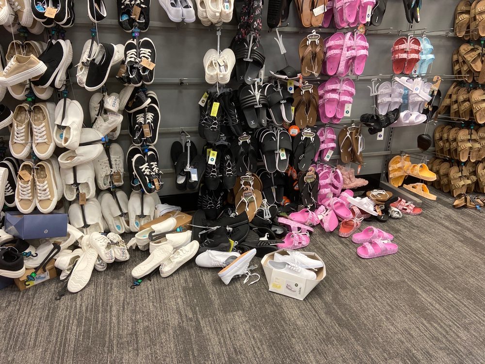 TARGET - Updated January 2026 - 27 Photos & 35 Reviews - 675 Troy ...